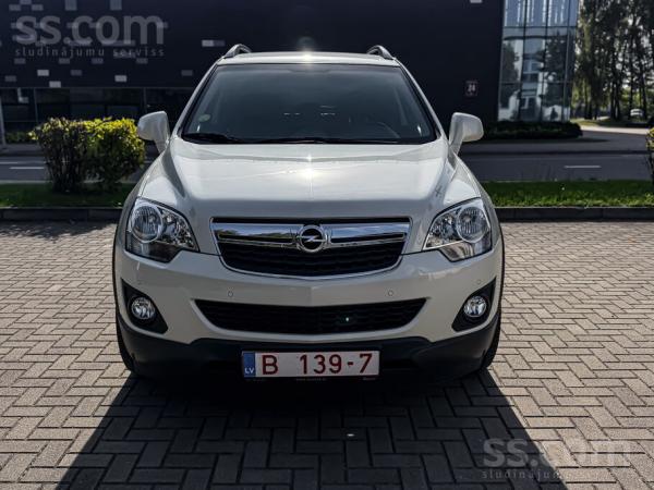 Opel Antara 2011 Jelgava vietnē Balts Opel Antara 2011 Jelgava, ar dzinēja tilpumu 2.20 L un nobraukumu 136 tūkst. km par 5700 €, foto 4 vietnē AUTOMOTO.COM.LV