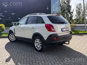 White Opel Antara 2011 in Jelgava, with an engine capacity of 2.20 L and mileage of 136 thousand km for 5700 €, photo 6 on AUTOMOTO.COM.LV