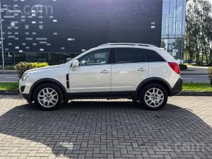 White Opel Antara 2011 in Jelgava, with an engine capacity of 2.20 L and mileage of 136 thousand km for 5700 €, photo 8 on AUTOMOTO.COM.LV