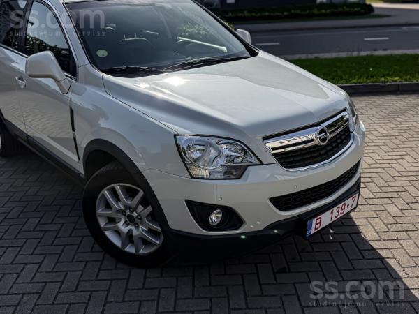 Opel Antara 2011 Jelgava vietnē Balts Opel Antara 2011 Jelgava, ar dzinēja tilpumu 2.20 L un nobraukumu 136 tūkst. km par 5700 €, foto 9 vietnē AUTOMOTO.COM.LV