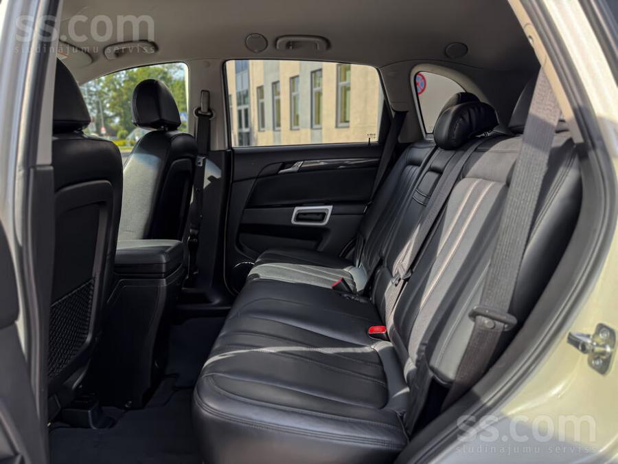 White Opel Antara 2011 in Jelgava, with an engine capacity of 2.20 L and mileage of 136 thousand km for 5700 €, photo 12 on AUTOMOTO.COM.LV