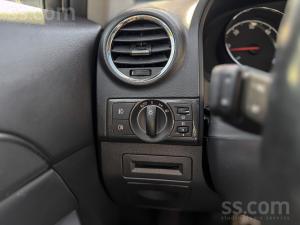 White Opel Antara 2011 in Jelgava, with an engine capacity of 2.20 L and mileage of 136 thousand km for 5700 €, photo 18 on AUTOMOTO.COM.LV