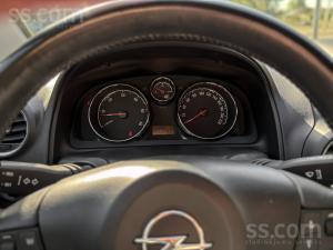 White Opel Antara 2011 in Jelgava, with an engine capacity of 2.20 L and mileage of 136 thousand km for 5700 €, photo 21 on AUTOMOTO.COM.LV