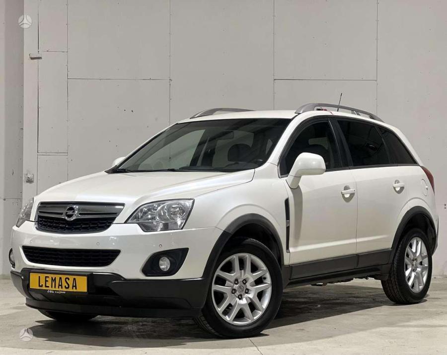 White Opel Antara 2012 in Klaipeda, with an engine capacity of 2.23 L and mileage of 190 thousand km for 4999 €, photo 1 on AUTOMOTO.COM.LV