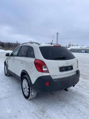 White Opel Antara 2012 in Panevezys, with an engine capacity of 2.20 L and mileage of 200 thousand km for 4300 €, photo 2 on AUTOMOTO.COM.LV