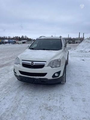 White Opel Antara 2012 in Panevezys, with an engine capacity of 2.20 L and mileage of 200 thousand km for 4300 €, photo 3 on AUTOMOTO.COM.LV