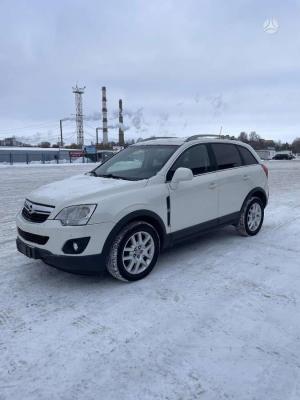 White Opel Antara 2012 in Panevezys, with an engine capacity of 2.20 L and mileage of 200 thousand km for 4300 €, photo 4 on AUTOMOTO.COM.LV