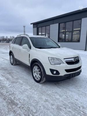White Opel Antara 2012 in Panevezys, with an engine capacity of 2.20 L and mileage of 200 thousand km for 4300 €, photo 5 on AUTOMOTO.COM.LV