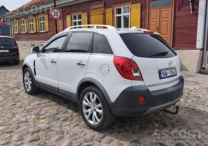 White Opel Antara 2012 in Jelgava, with an engine capacity of 2.20 L and mileage of 0 thousand km for 4990 €, photo 3 on AUTOMOTO.COM.LV