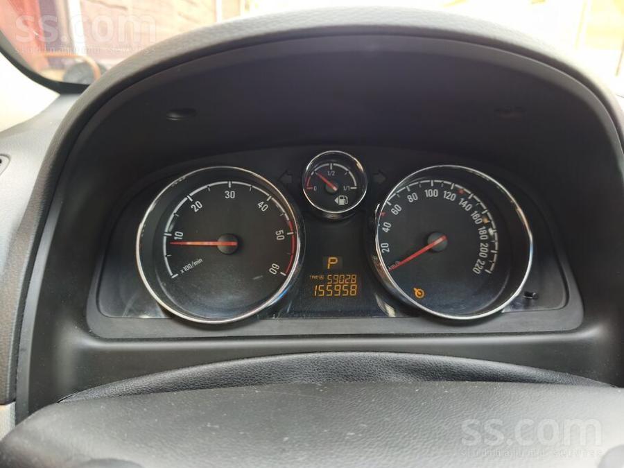 White Opel Antara 2012 in Jelgava, with an engine capacity of 2.20 L and mileage of 0 thousand km for 4990 €, photo 20 on AUTOMOTO.COM.LV