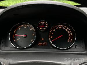 White Opel Antara 2012 in Riga, with an engine capacity of 2.20 L and mileage of 0 thousand km for 4599 €, photo 12 on AUTOMOTO.COM.LV
