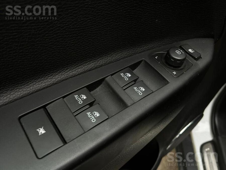 White Opel Antara 2012 in Riga, with an engine capacity of 2.20 L and mileage of 0 thousand km for 4599 €, photo 15 on AUTOMOTO.COM.LV