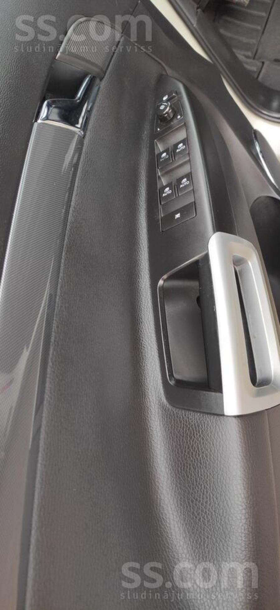 Balts Opel Antara 2012 Daugavpils, ar dzinēja tilpumu 2.20 L un nobraukumu 190 tūkst. km par 5900 €, foto 7 vietnē AUTOMOTO.COM.LV