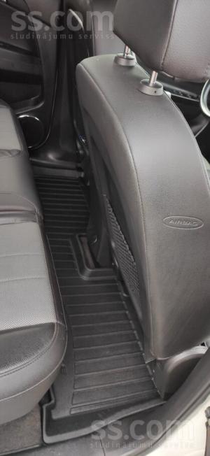 Balts Opel Antara 2012 Daugavpils, ar dzinēja tilpumu 2.20 L un nobraukumu 190 tūkst. km par 5900 €, foto 10 vietnē AUTOMOTO.COM.LV