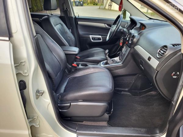 White Opel Antara 2013 in Siauliai, with an engine capacity of 2.20 L and mileage of 216 thousand km for 4450 €, photo 7 on AUTOMOTO.COM.LV