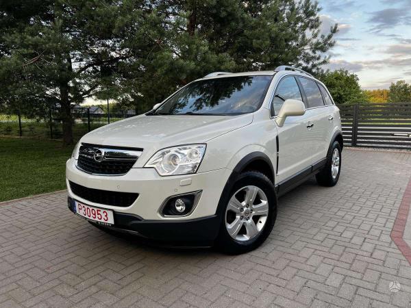 White Opel Antara 2013 in Druskininkai, with an engine capacity of 2.23 L and mileage of 248 thousand km for 5890 €, photo 1 on AUTOMOTO.COM.LV