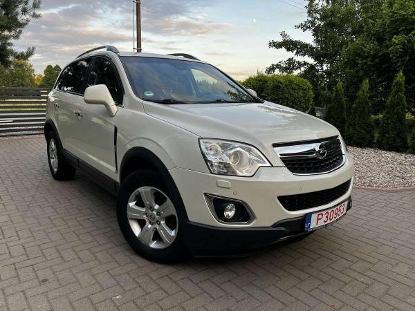 White Opel Antara 2013 in Druskininkai, with an engine capacity of 2.23 L and mileage of 248 thousand km for 5890 €, photo 6 on AUTOMOTO.COM.LV