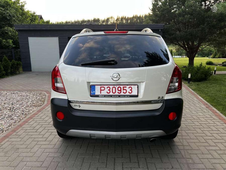 White Opel Antara 2013 in Druskininkai, with an engine capacity of 2.23 L and mileage of 248 thousand km for 5890 €, photo 11 on AUTOMOTO.COM.LV