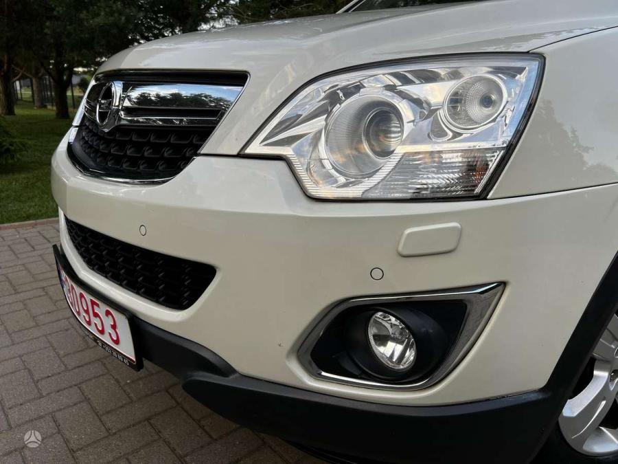 White Opel Antara 2013 in Druskininkai, with an engine capacity of 2.23 L and mileage of 248 thousand km for 5890 €, photo 15 on AUTOMOTO.COM.LV