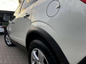 White Opel Antara 2013 in Druskininkai, with an engine capacity of 2.23 L and mileage of 248 thousand km for 5890 €, photo 18 on AUTOMOTO.COM.LV