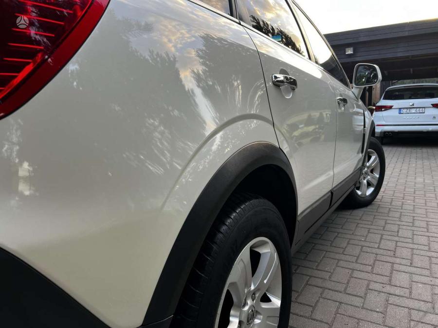 White Opel Antara 2013 in Druskininkai, with an engine capacity of 2.23 L and mileage of 248 thousand km for 5890 €, photo 19 on AUTOMOTO.COM.LV