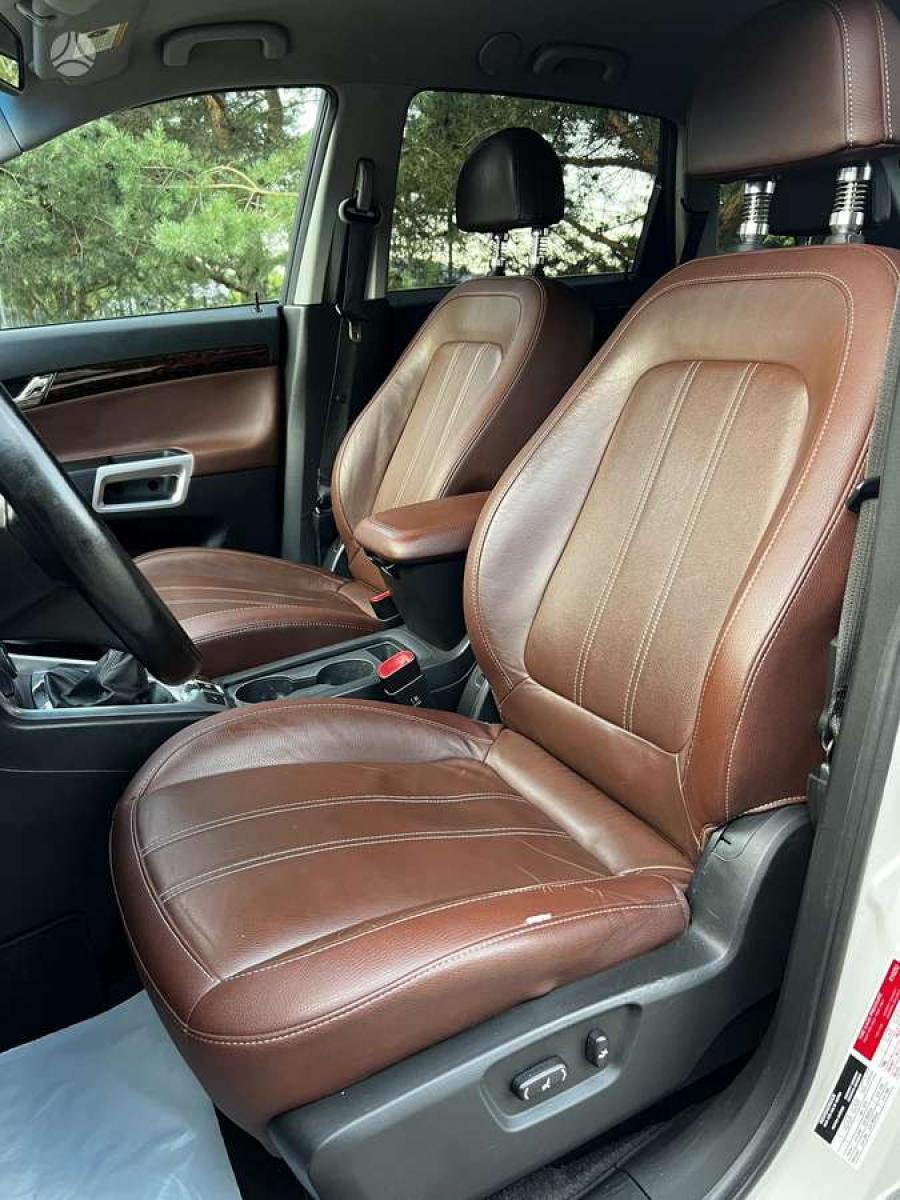 White Opel Antara 2013 in Druskininkai, with an engine capacity of 2.23 L and mileage of 248 thousand km for 5890 €, photo 22 on AUTOMOTO.COM.LV
