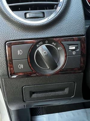 White Opel Antara 2013 in Druskininkai, with an engine capacity of 2.23 L and mileage of 248 thousand km for 5890 €, photo 28 on AUTOMOTO.COM.LV