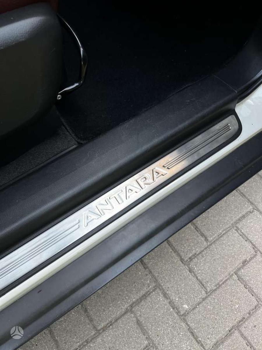 White Opel Antara 2013 in Druskininkai, with an engine capacity of 2.23 L and mileage of 248 thousand km for 5890 €, photo 33 on AUTOMOTO.COM.LV