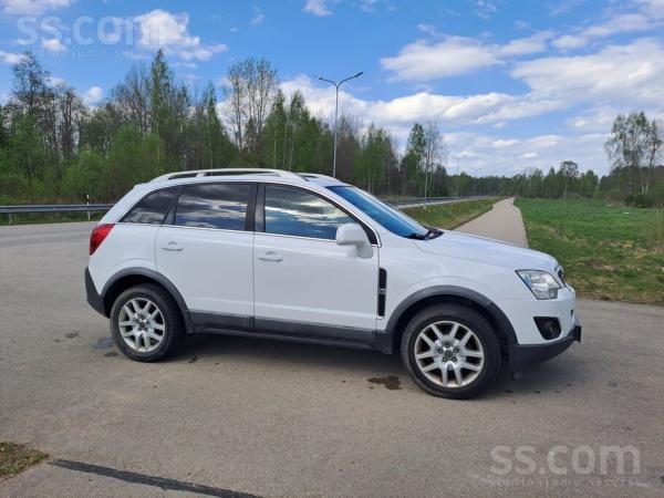 Balts Opel Antara 2013 Preiļi, ar dzinēja tilpumu 2.20 L un nobraukumu 256 tūkst. km par 3700 €, foto 3 vietnē AUTOMOTO.COM.LV