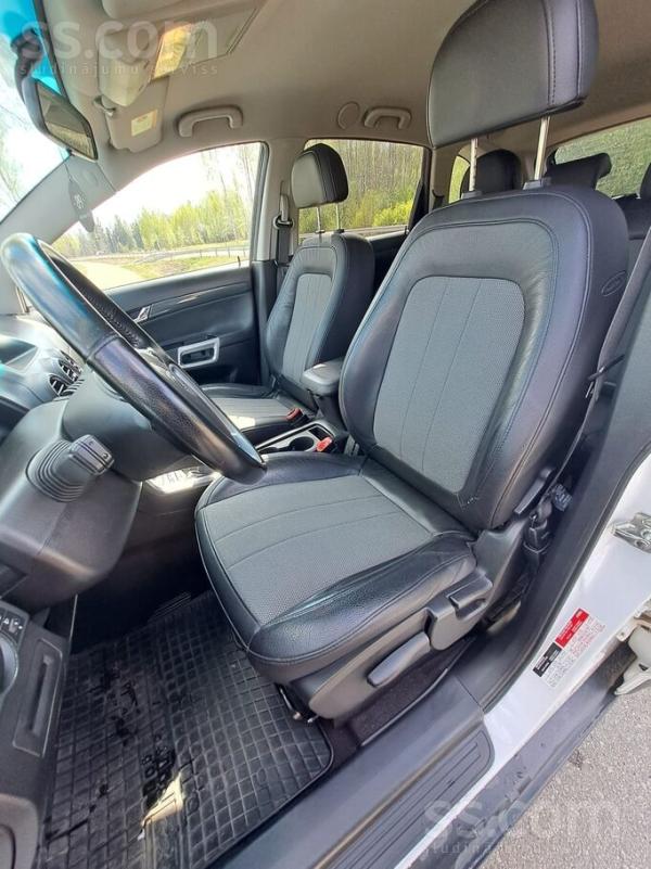 Balts Opel Antara 2013 Preiļi, ar dzinēja tilpumu 2.20 L un nobraukumu 256 tūkst. km par 3700 €, foto 7 vietnē AUTOMOTO.COM.LV