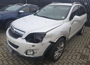 White Opel Antara 2014 in Taurage, with an engine capacity of 2.23 L and mileage of 146 thousand km for 3900 €, photo 2 on AUTOMOTO.COM.LV
