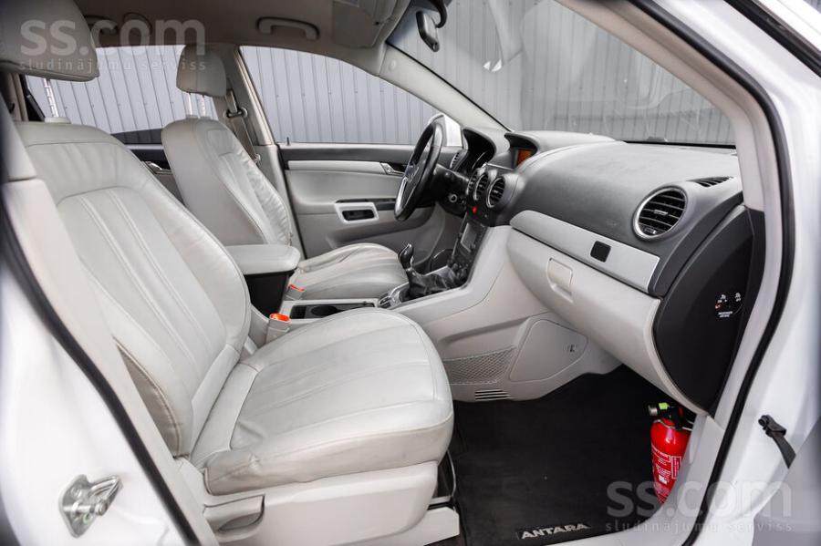 White Opel Antara 2014 in Jelgava, with an engine capacity of 2.20 L and mileage of 0 thousand km for 3700 €, photo 19 on AUTOMOTO.COM.LV