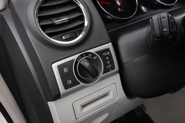 Balts Opel Antara 2014 Jelgava, ar dzinēja tilpumu 2.20 L un nobraukumu 225 tūkst. km par 3700 €, foto 9 vietnē AUTOMOTO.COM.LV