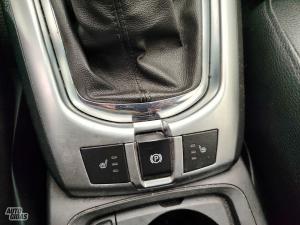 White Opel Antara 2014 in Utena, with an engine capacity of 2.20 L and mileage of 255 thousand km for 3450 €, photo 13 on AUTOMOTO.COM.LV