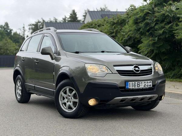 Yellow Opel Antara 2007 in Vilnius, with an engine capacity of 2.41 L and mileage of 175 thousand km for 2750 €, photo 1 on AUTOMOTO.COM.LV