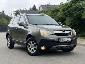 Yellow Opel Antara 2007 in Vilnius, with an engine capacity of 2.41 L and mileage of 175 thousand km for 2750 €, photo  on AUTOMOTO.COM.LV