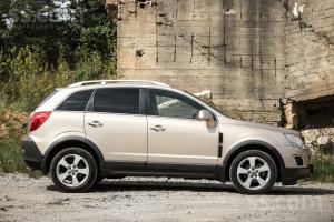 Yellow Opel Antara 2011 in Tukums, with an engine capacity of 2.20 L and mileage of 0 thousand km for 5500 €, photo 5 on AUTOMOTO.COM.LV