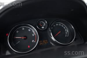 Yellow Opel Antara 2011 in Tukums, with an engine capacity of 2.20 L and mileage of 0 thousand km for 5500 €, photo 14 on AUTOMOTO.COM.LV