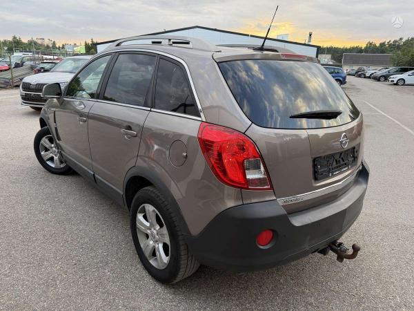 Yellow Opel Antara 2013 in Utena, with an engine capacity of 2.23 L and mileage of 256 thousand km for 4800 €, photo 5 on AUTOMOTO.COM.LV