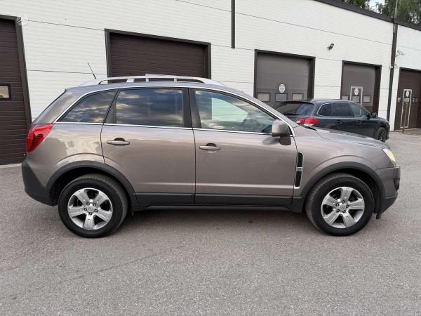 Yellow Opel Antara 2013 in Utena, with an engine capacity of 2.23 L and mileage of 256 thousand km for 4800 €, photo 10 on AUTOMOTO.COM.LV