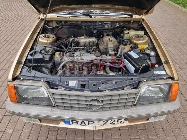 Brūns Opel Ascona 1983 Anykščiai, ar dzinēja tilpumu 1.80 L un nobraukumu 178 tūkst. km par 4000 €, foto 9 vietnē AUTOMOTO.COM.LV
