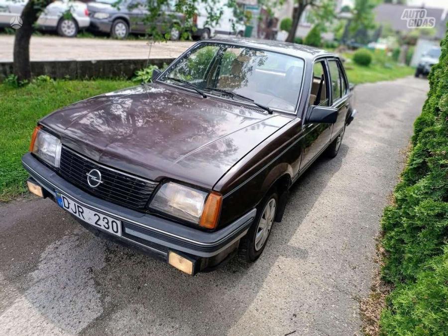 Brūns Opel Ascona 1984 Kelmė, ar dzinēja tilpumu 1.60 L un nobraukumu 13 tūkst. km par 700 €, foto 1 vietnē AUTOMOTO.COM.LV