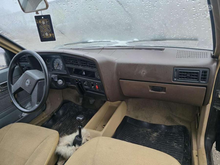 Brūns Opel Ascona 1984 Kelmė, ar dzinēja tilpumu 1.60 L un nobraukumu 13 tūkst. km par 700 €, foto 17 vietnē AUTOMOTO.COM.LV