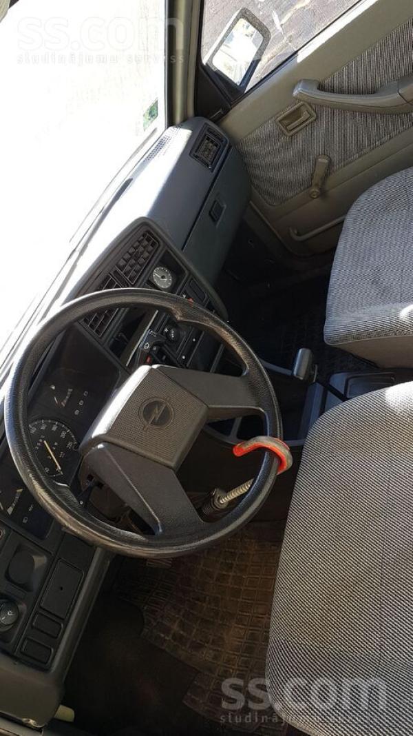 Pelēks Opel Ascona 1985 Liepāja, ar dzinēja tilpumu 1.30 L un nobraukumu 0 tūkst. km par 2600 €, foto 3 vietnē AUTOMOTO.COM.LV