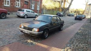 Pelēks Opel Ascona 1985 Liepāja, ar dzinēja tilpumu 1.30 L un nobraukumu 0 tūkst. km par 2600 €, foto 10 vietnē AUTOMOTO.COM.LV