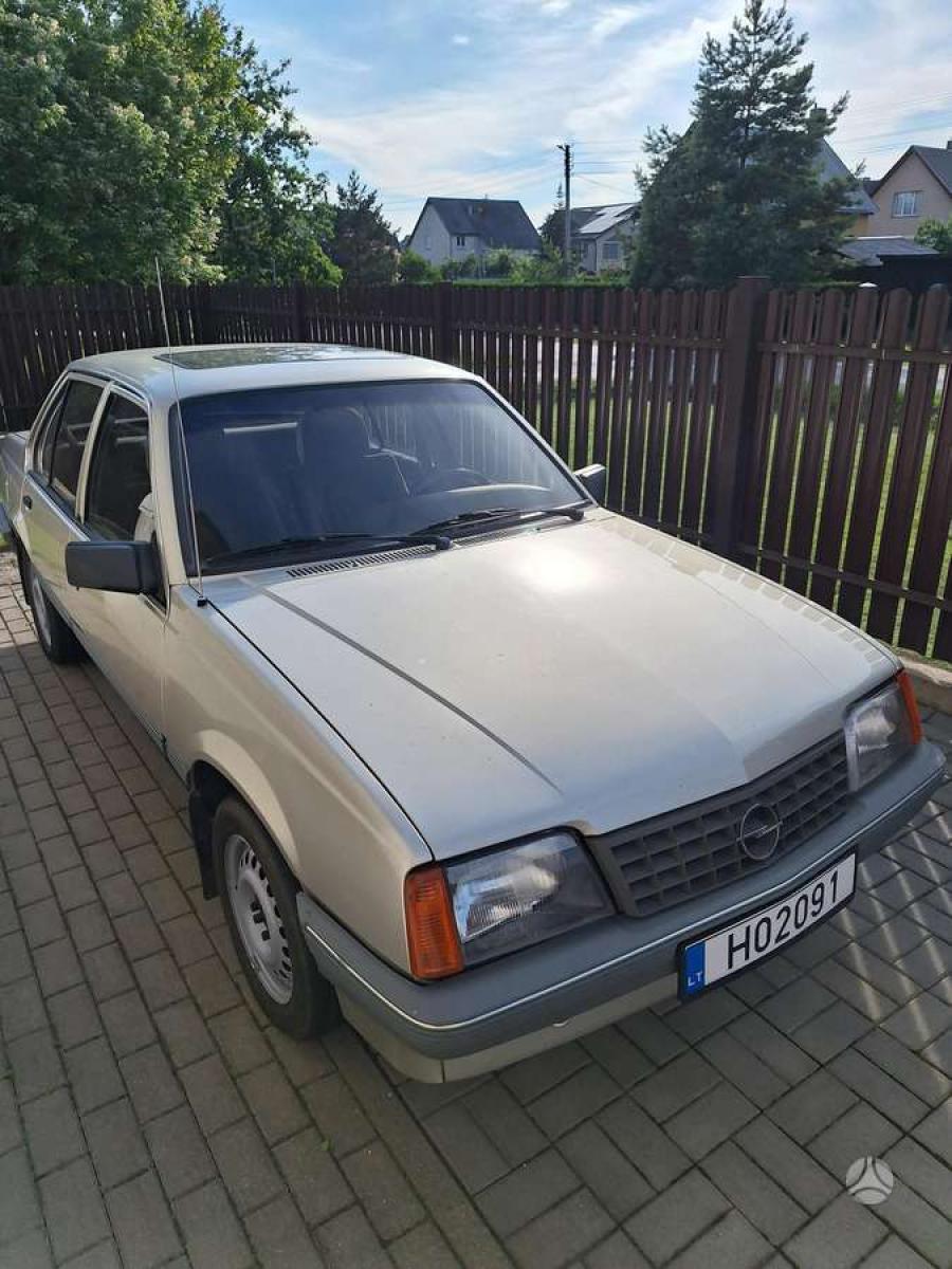 Grey Opel Ascona 1986 in Panevezys, with an engine capacity of 1.80 L and mileage of 117 thousand km for 2000 €, photo 1 on AUTOMOTO.COM.LV