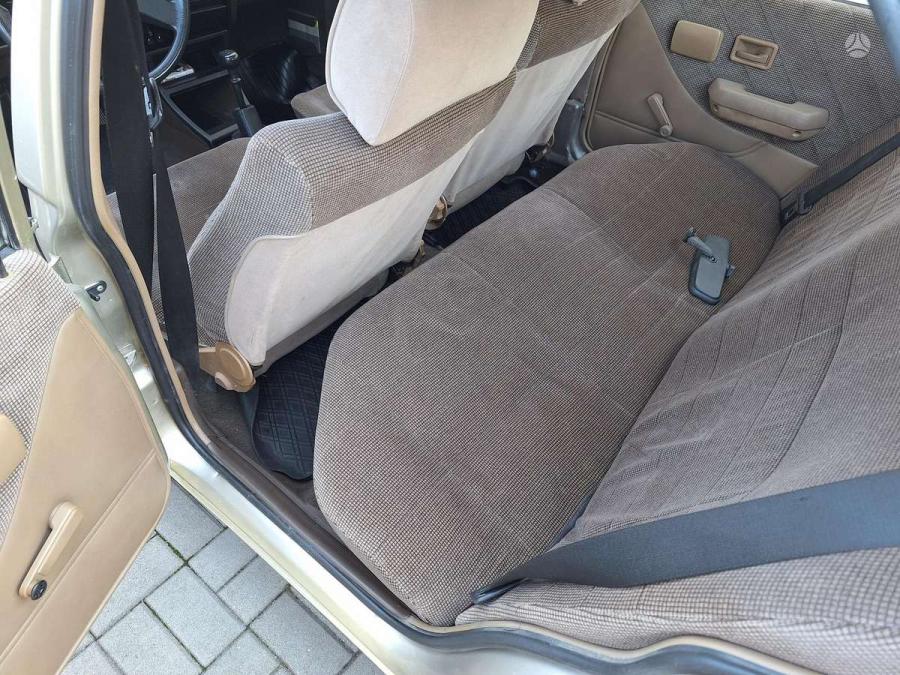 Grey Opel Ascona 1986 in Panevezys, with an engine capacity of 1.80 L and mileage of 117 thousand km for 2000 €, photo 12 on AUTOMOTO.COM.LV