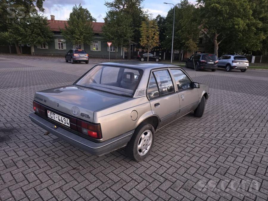 Grey Opel Ascona 1987 in Ventspils, with an engine capacity of 1.60 L and mileage of 44 thousand km for 1550 €, photo 6 on AUTOMOTO.COM.LV