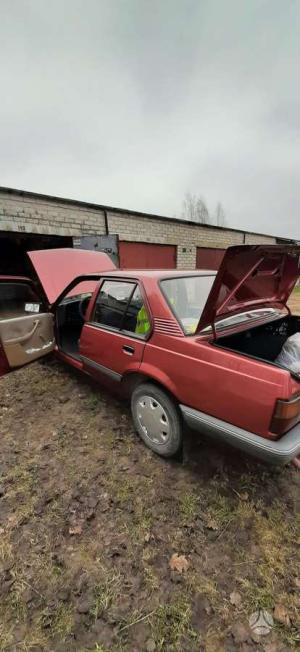 Sarkans Opel Ascona 1987 Mažeikiai, ar dzinēja tilpumu 1.80 L un nobraukumu 38 tūkst. km par 3000 €, foto 6 vietnē AUTOMOTO.COM.LV