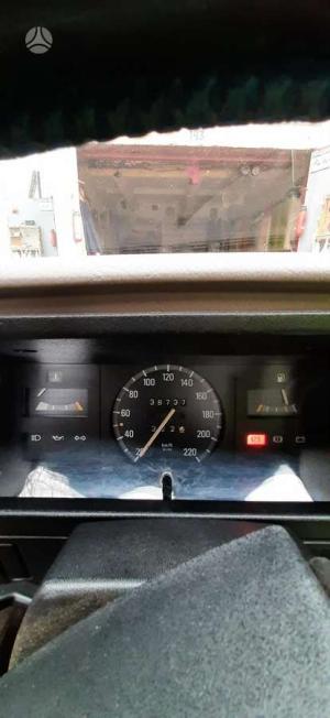 Sarkans Opel Ascona 1987 Mažeikiai, ar dzinēja tilpumu 1.80 L un nobraukumu 38 tūkst. km par 3000 €, foto 19 vietnē AUTOMOTO.COM.LV
